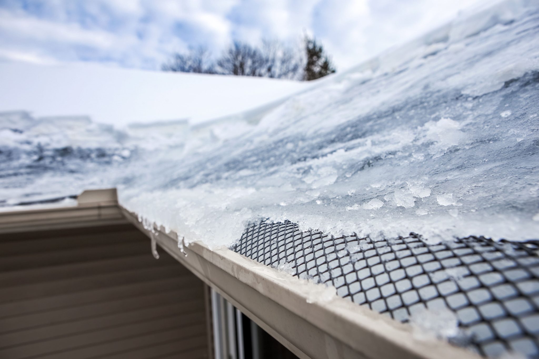 Roof & Gutter Heating | Prevent Roof & Gutter Snow & Ice Build Up